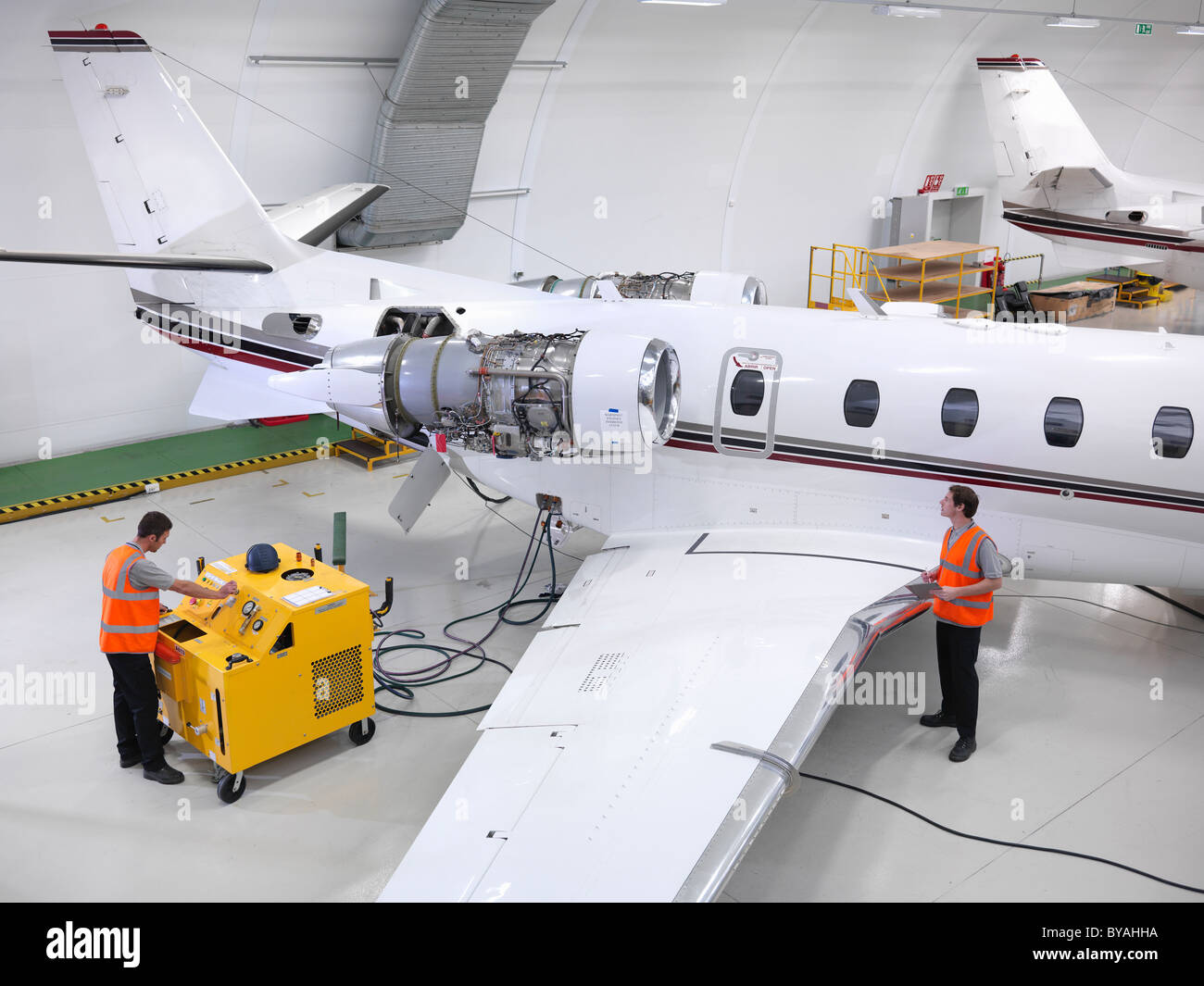 Aircraft service hi-res stock photography and images - Alamy