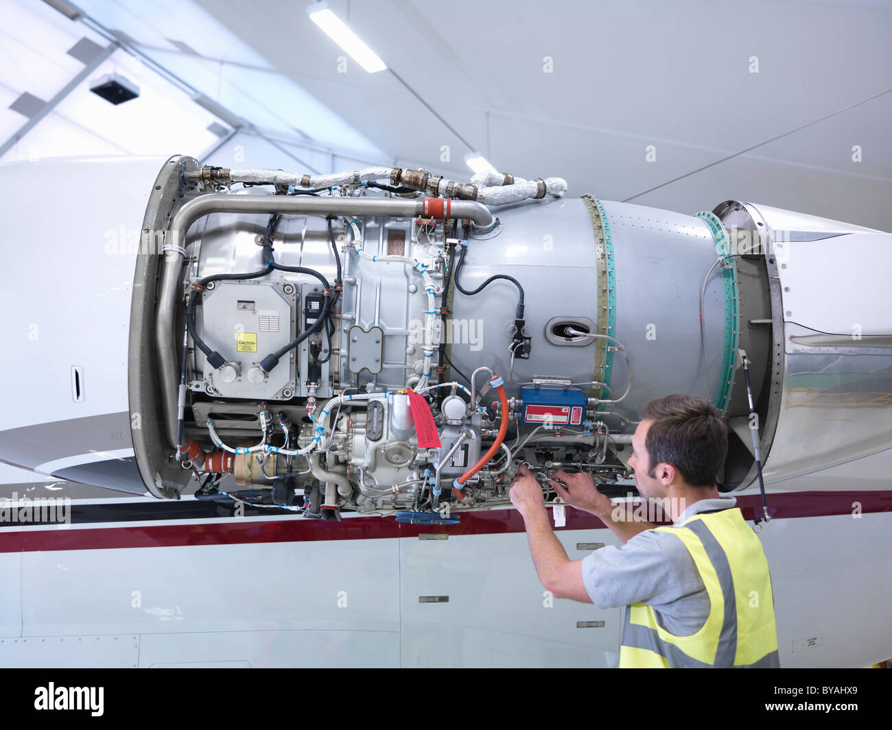 Jet engine side view hi-res stock photography and images - Alamy