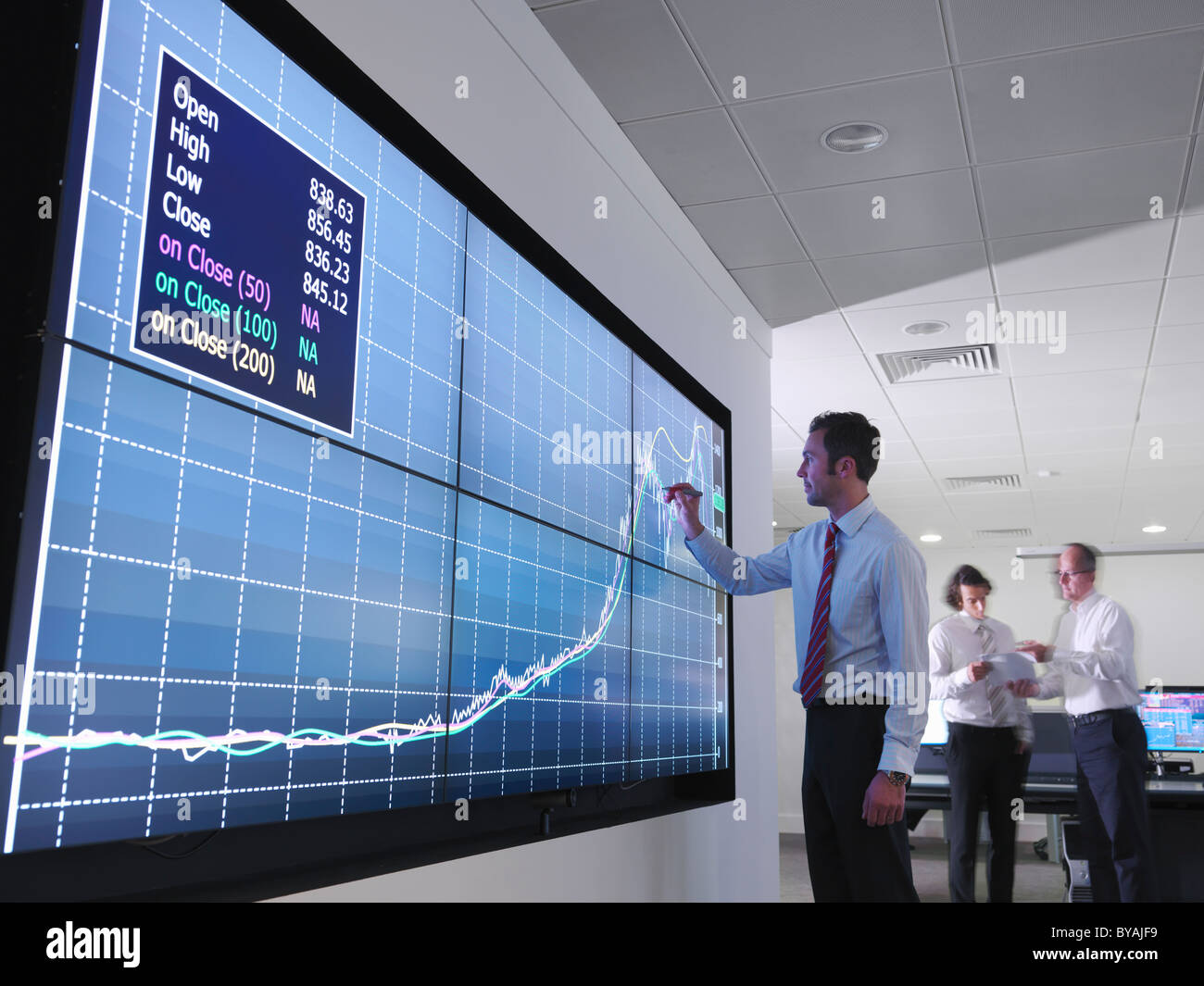 Presentation on screen hi-res stock photography and images - Alamy