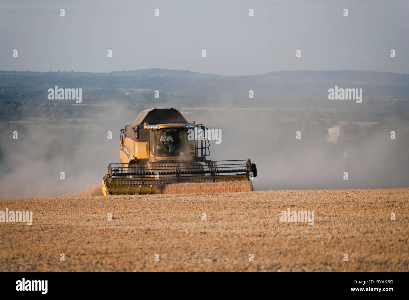 New holland cx880 combine harvester hi-res stock photography and images ...