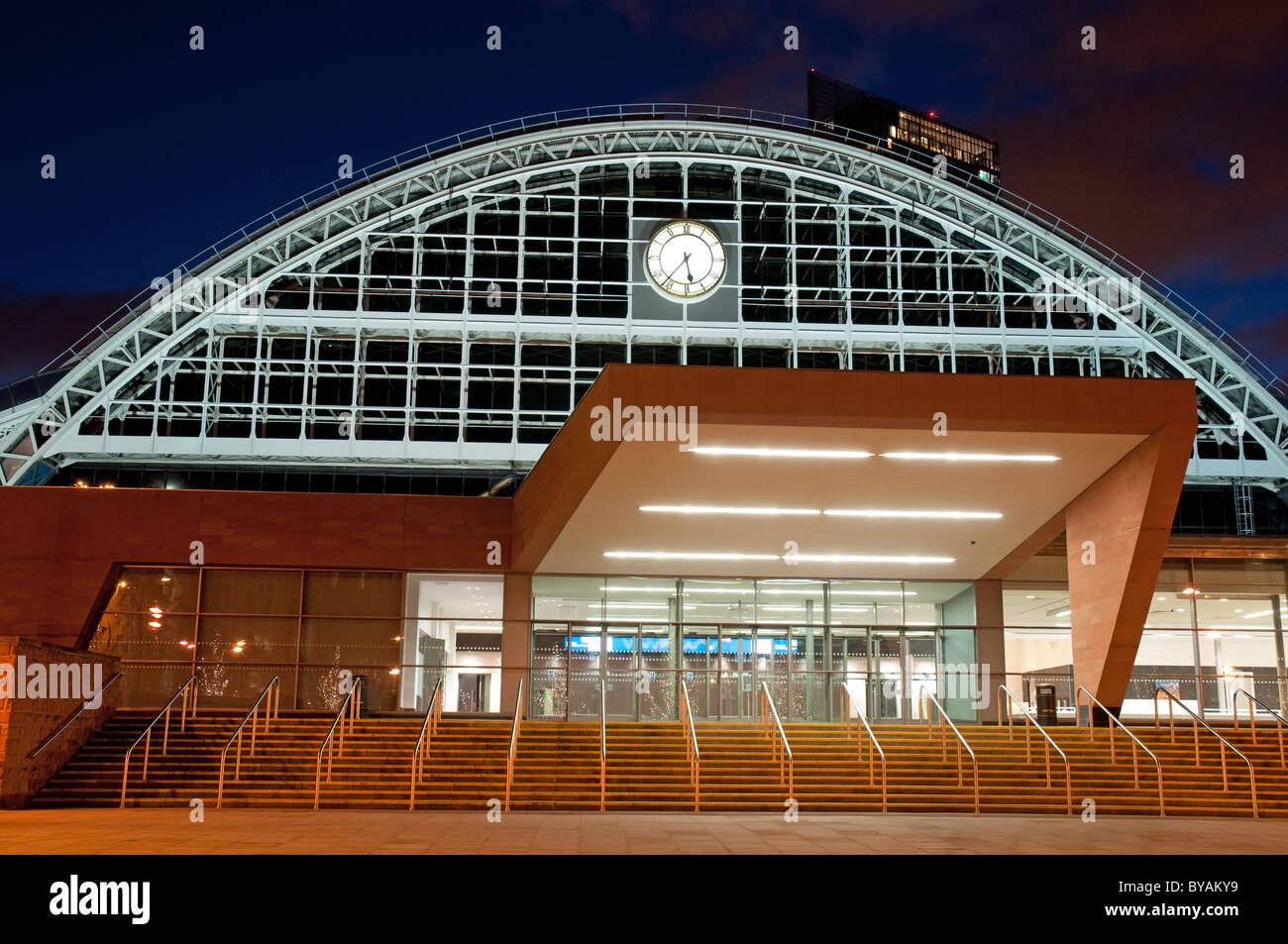 Manchester central station hi-res stock photography and images - Alamy