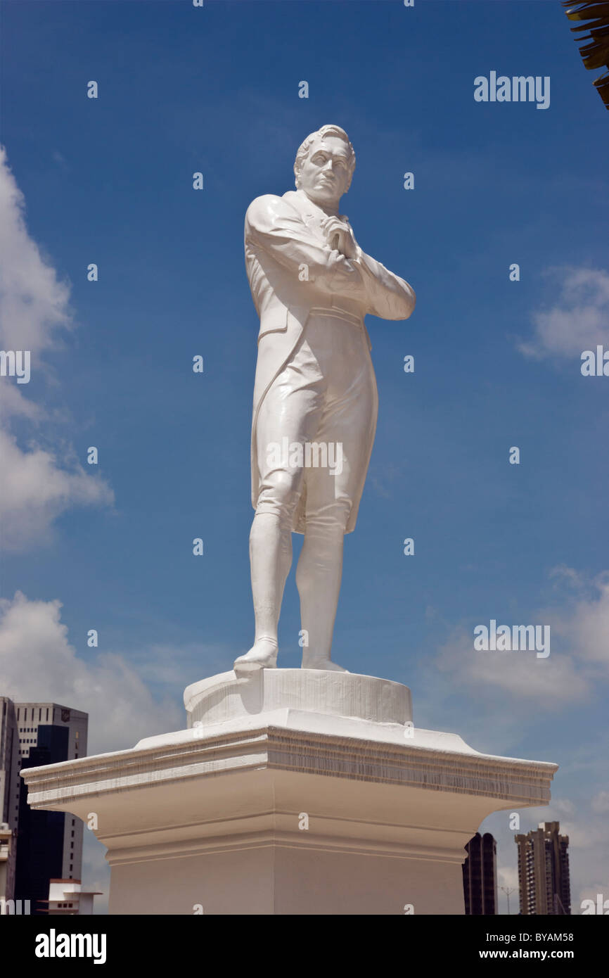 Raffles statue, Singapore Stock Photo - Alamy