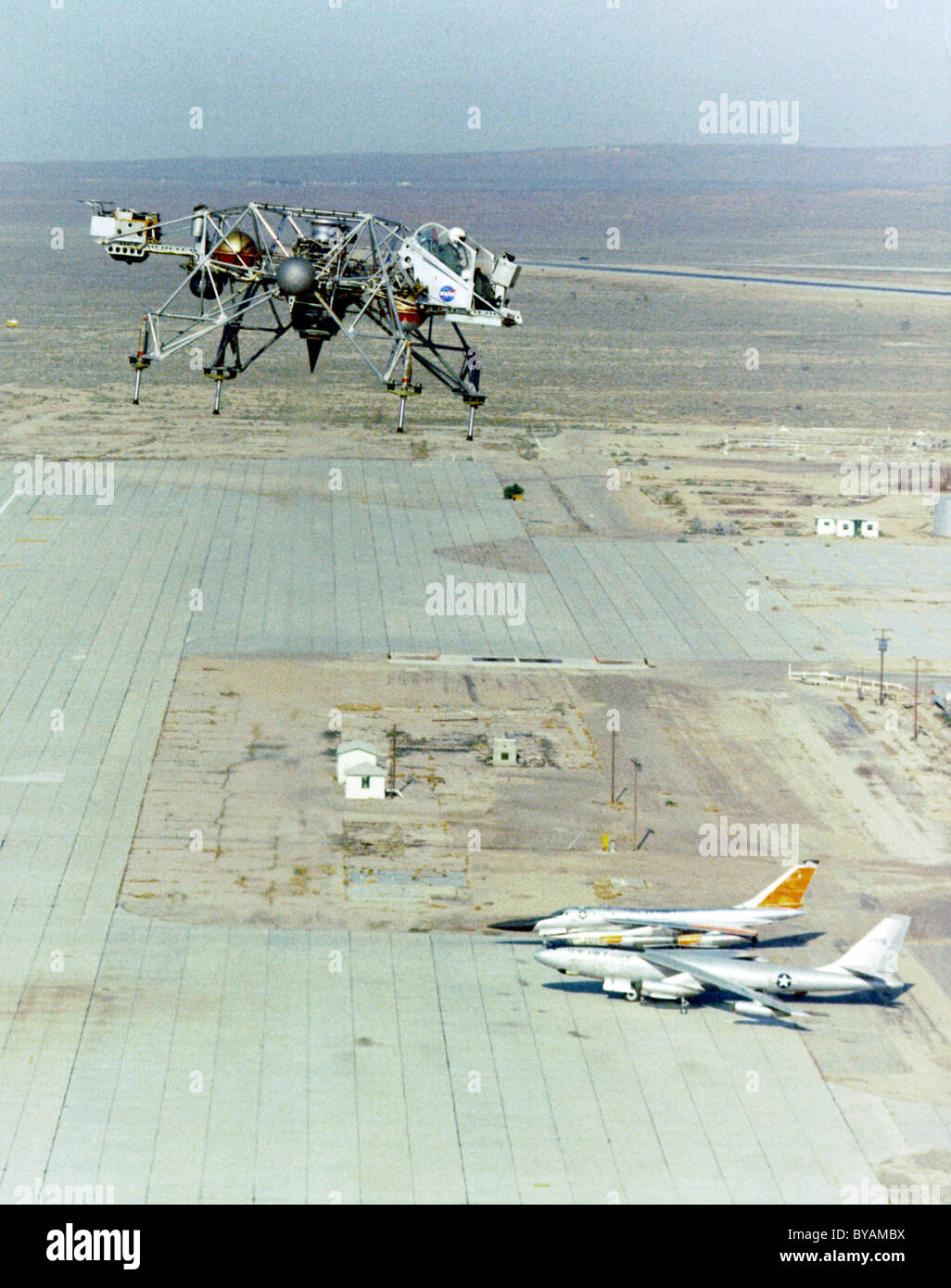 Edwards air force base hi-res stock photography and images - Alamy