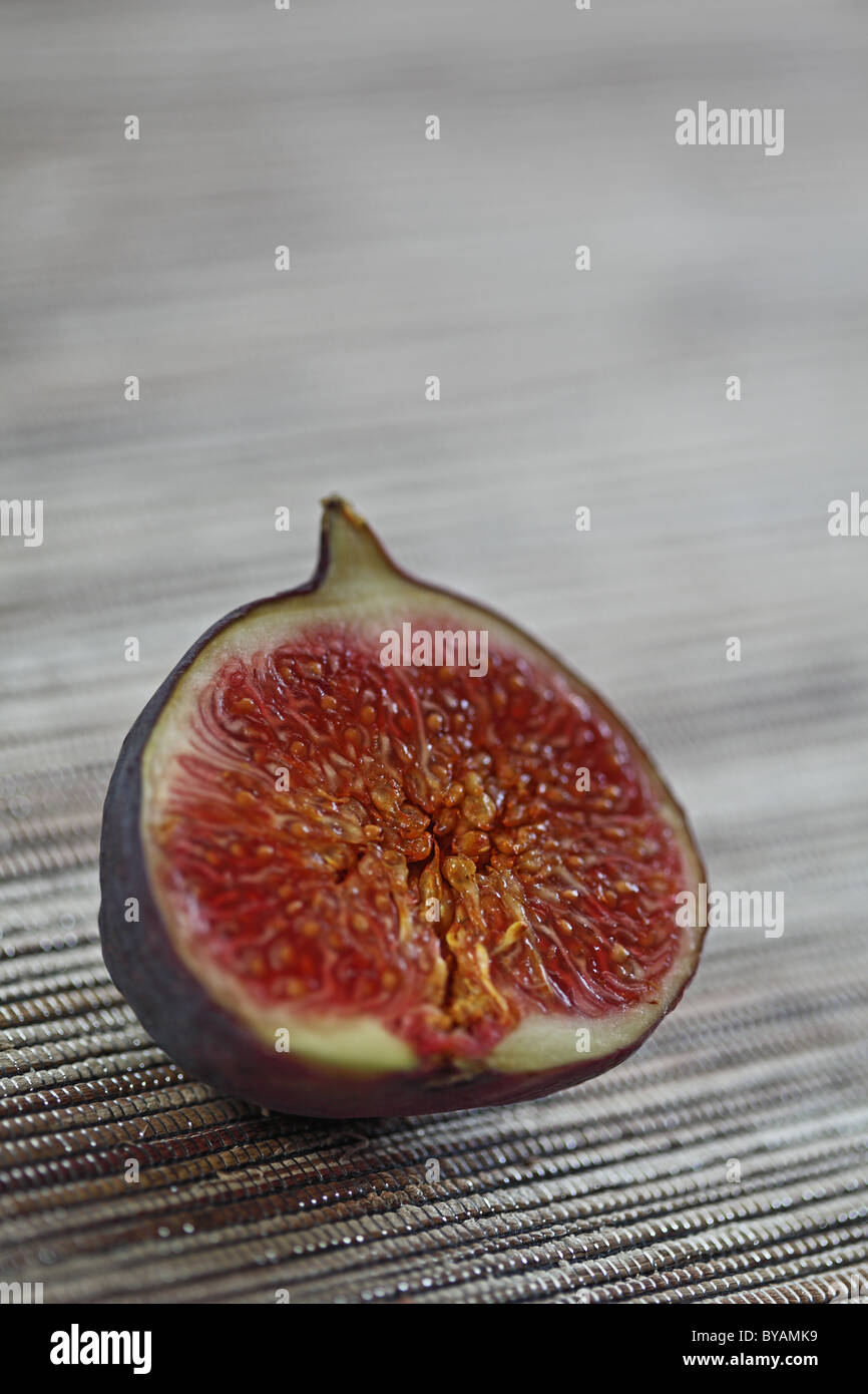 Fresh ripe fig seed edible Stock Photo - Alamy