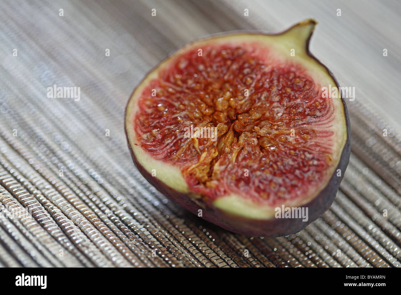 Fig seed hi-res stock photography and images - Alamy