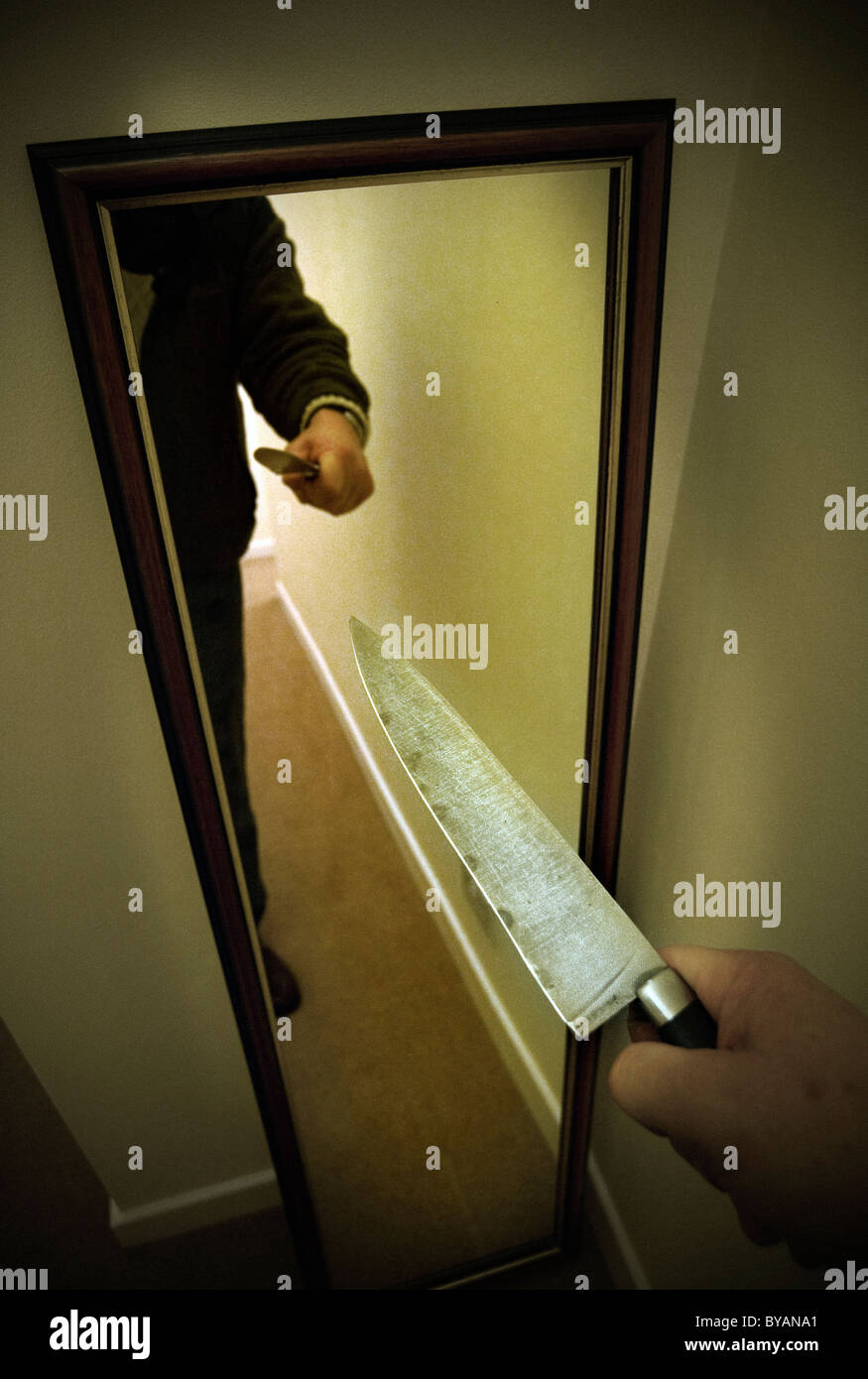 Knife weapon hi-res stock photography and images - Alamy