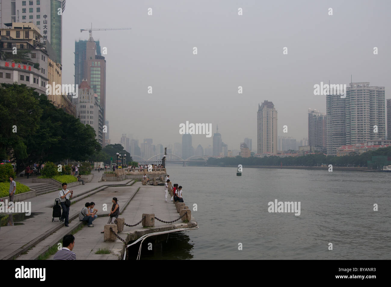 pearl river promenade on a smogy day in guangzhou (china Stock Photo ...