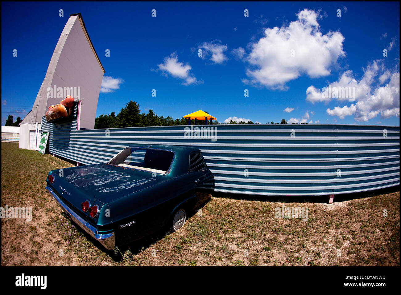 American drive in hi-res stock photography and images - Alamy