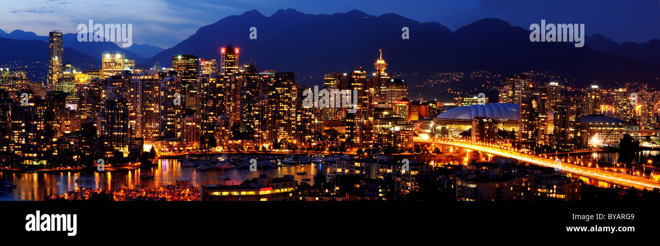 A panorama of Vancouver, Canada at night Stock Photo - Alamy