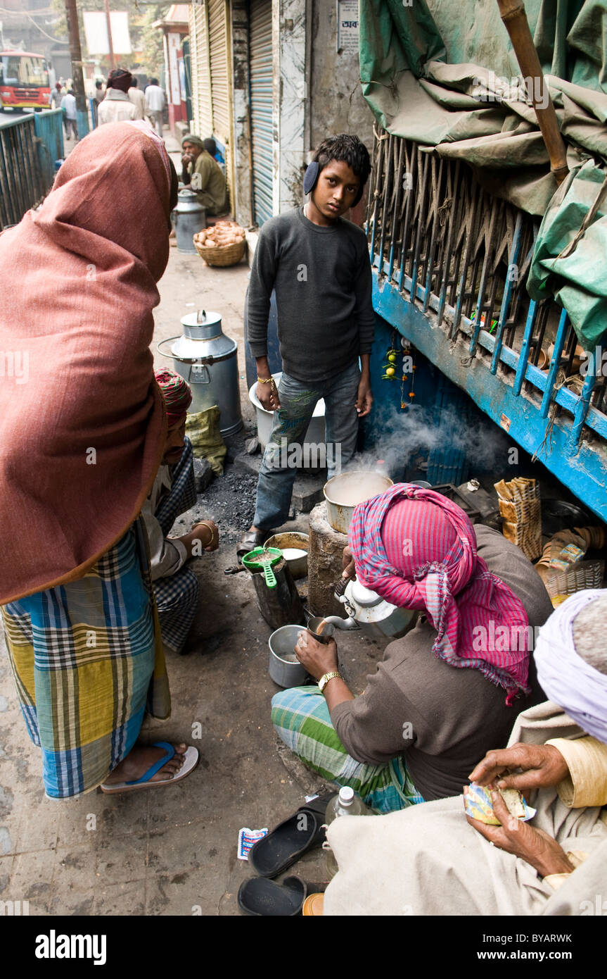 Street scene in kolkata india hi-res stock photography and images - Alamy