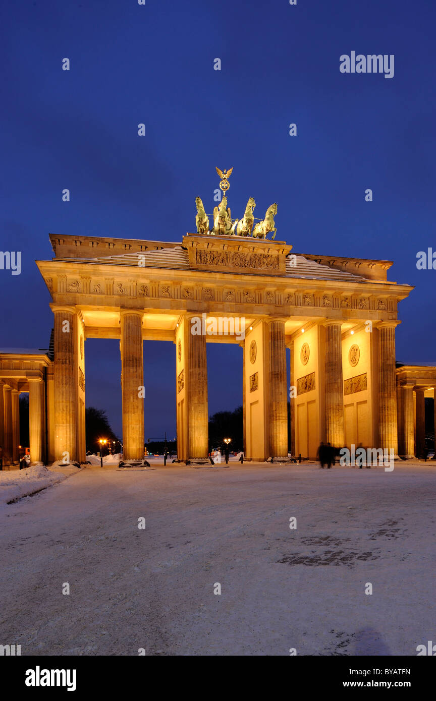 Brandenburg gate of berlin hi-res stock photography and images - Alamy