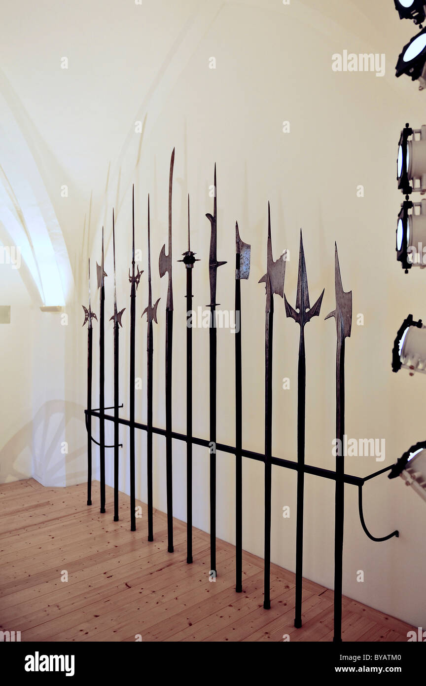 Halberds hi-res stock photography and images - Alamy