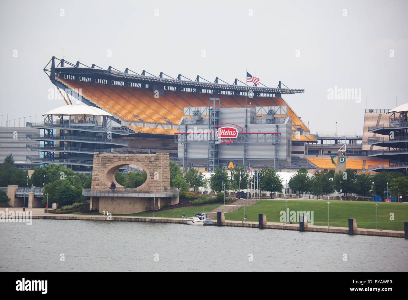 Heinz Field stadium in Pittsburgh, Pennsylvania, USA Stock Photo - Alamy