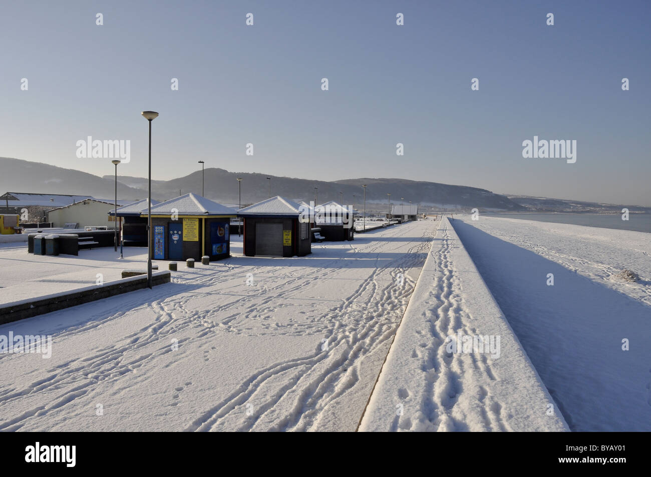 Pensarn promenade North Wales in winter snow Stock Photo - Alamy