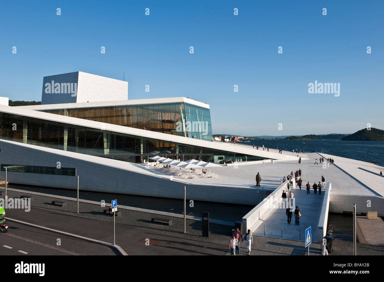 Opera House (Operahuset) in Bjørvika-Bay, Oslo, Norway Stock Photo - Alamy