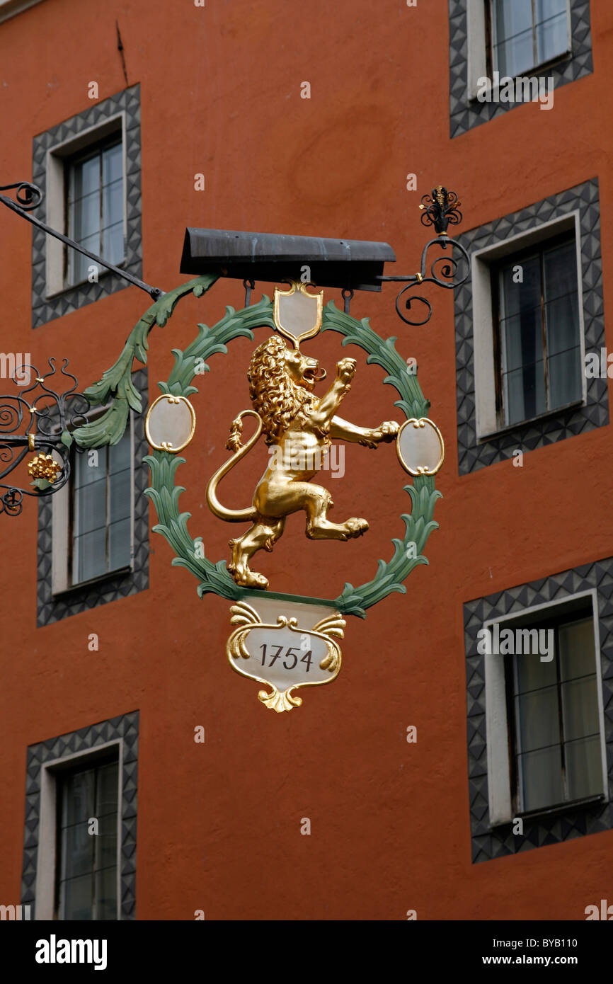 Lion sign innsbruck hi-res stock photography and images - Alamy
