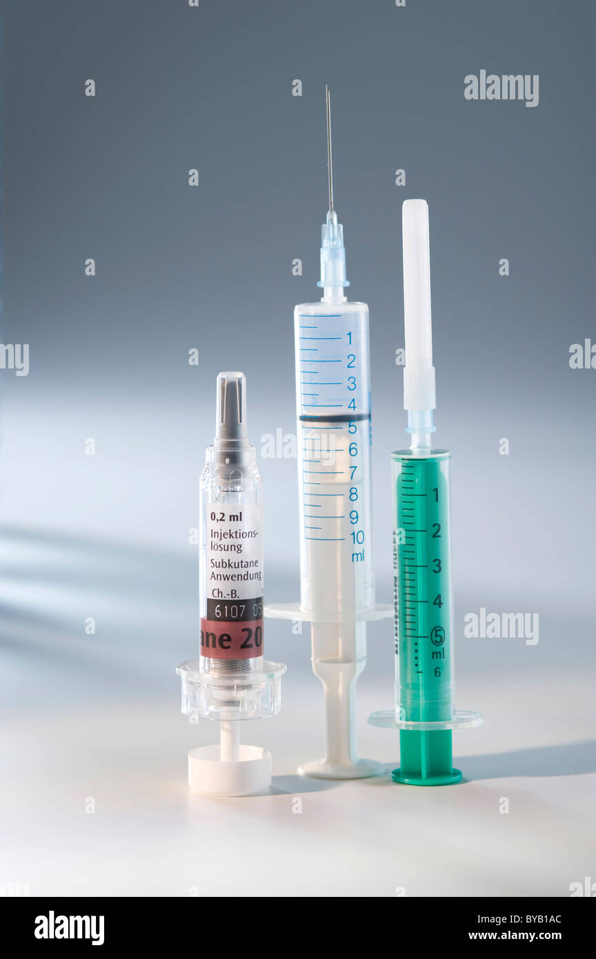 Syringes hi-res stock photography and images - Alamy