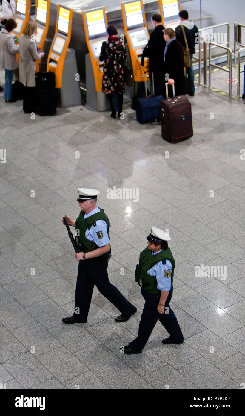 Police, security personnel at Frankfurt Airport, Hesse, Germany, Europe ...