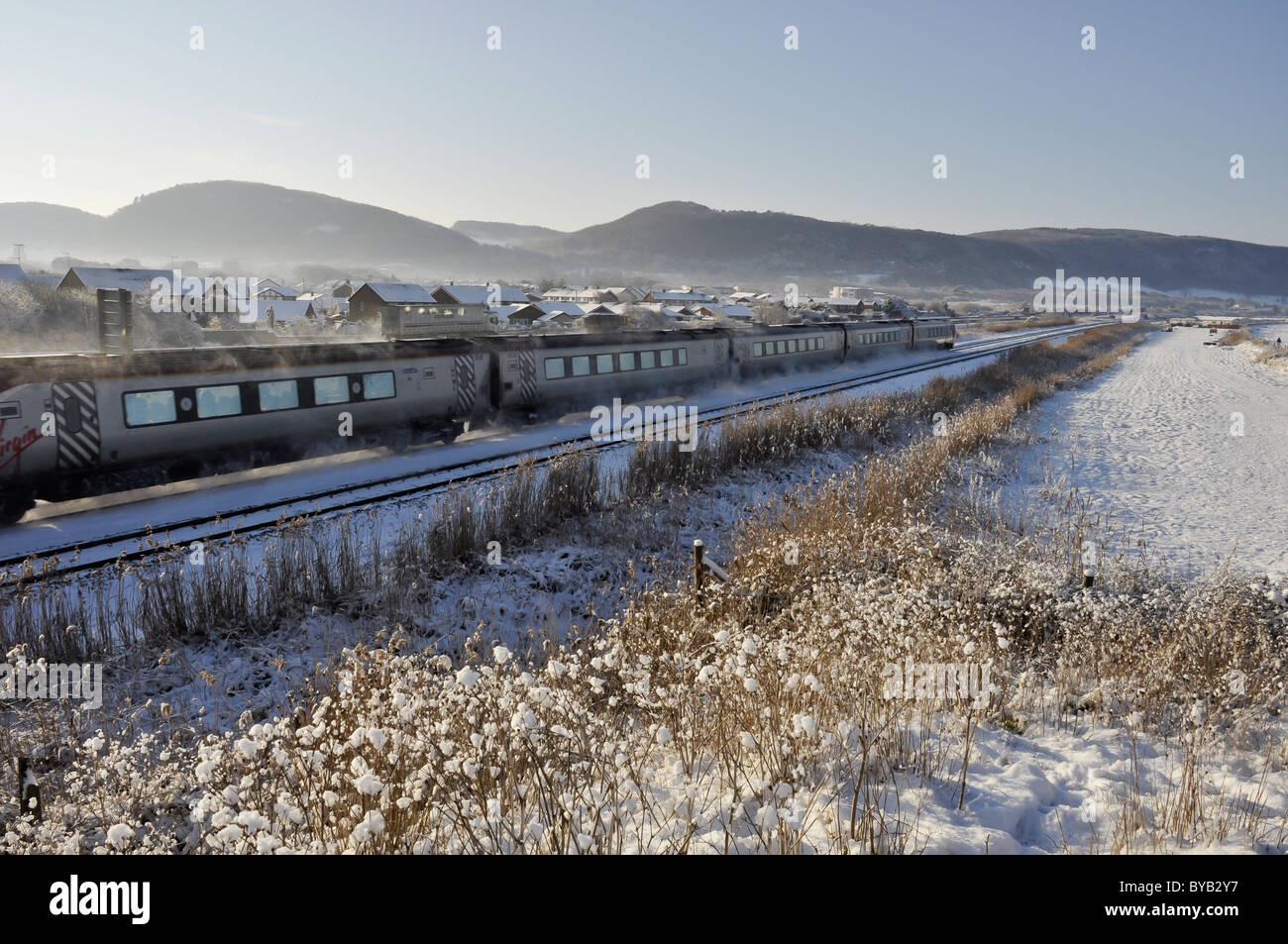 Railway line in winter Stock Photo - Alamy