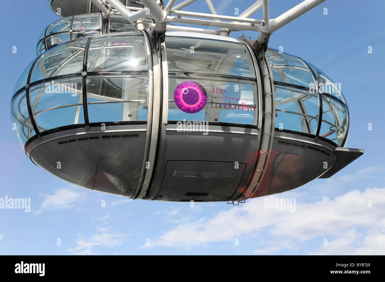 Cabin of the Millennium Wheel or London Eye, Ferris Wheel, London ...