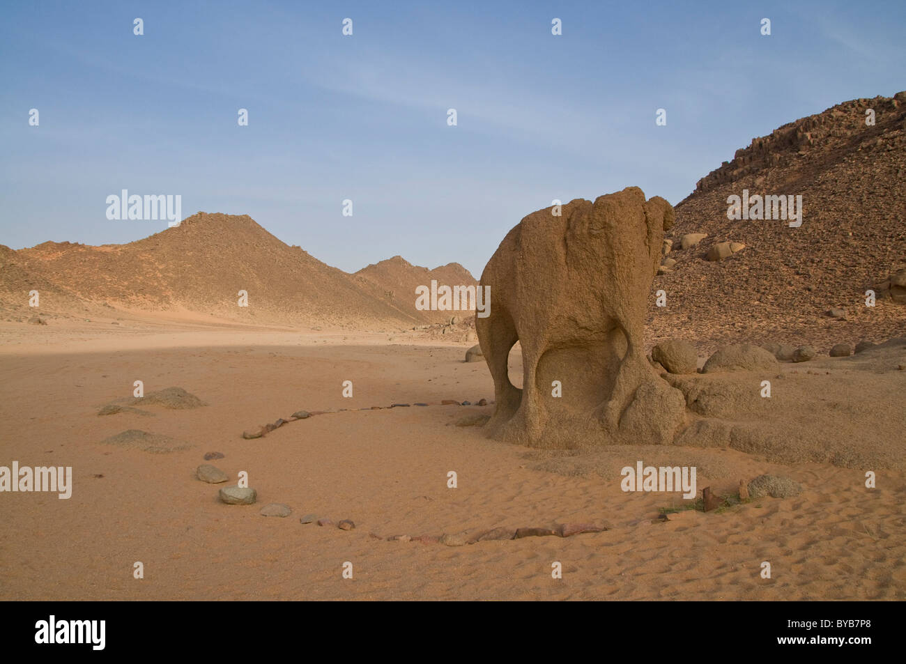 Rock formation in the shape of an elephant in the Tadrat desert ...
