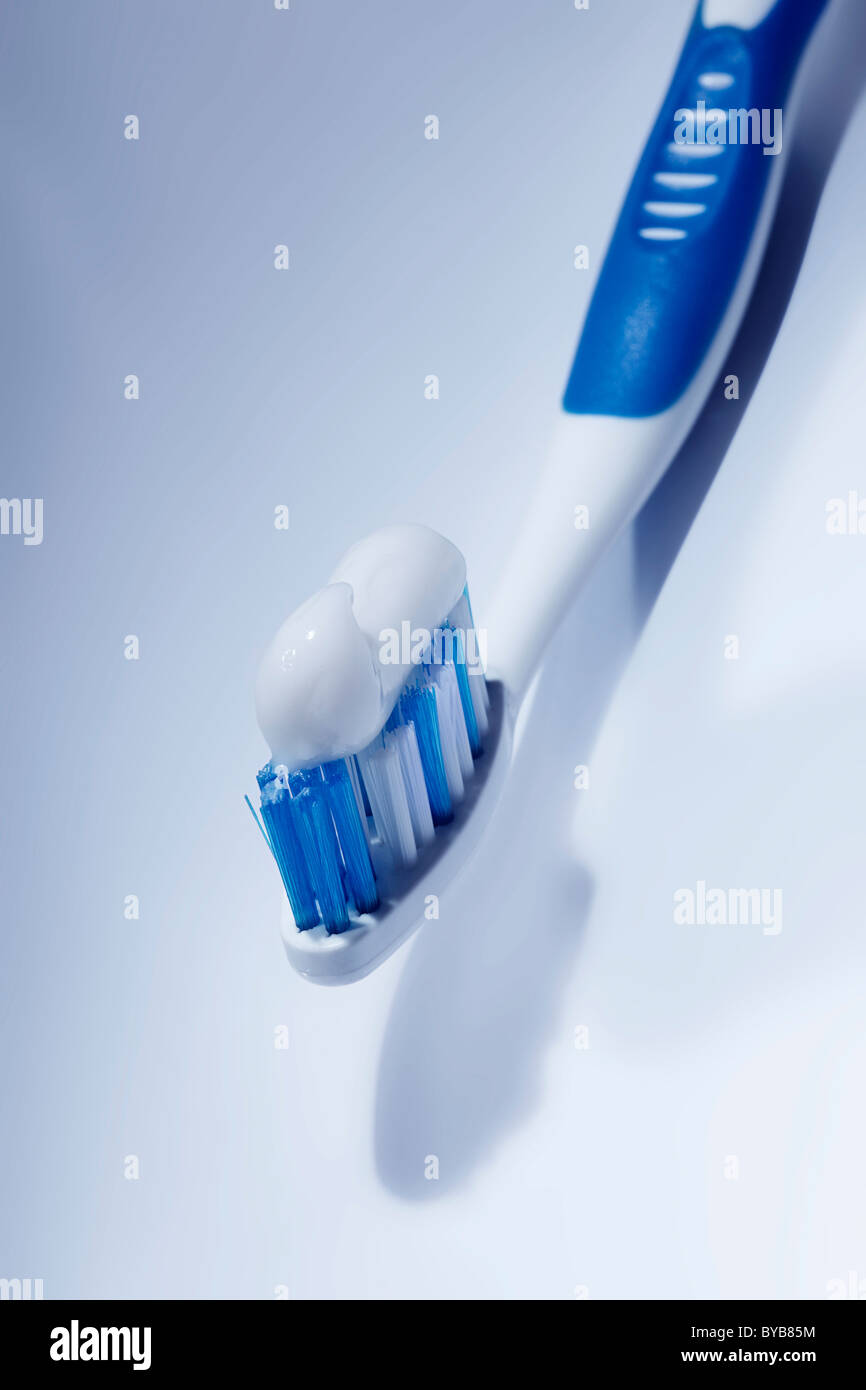 Toothpaste cut out hi-res stock photography and images - Alamy