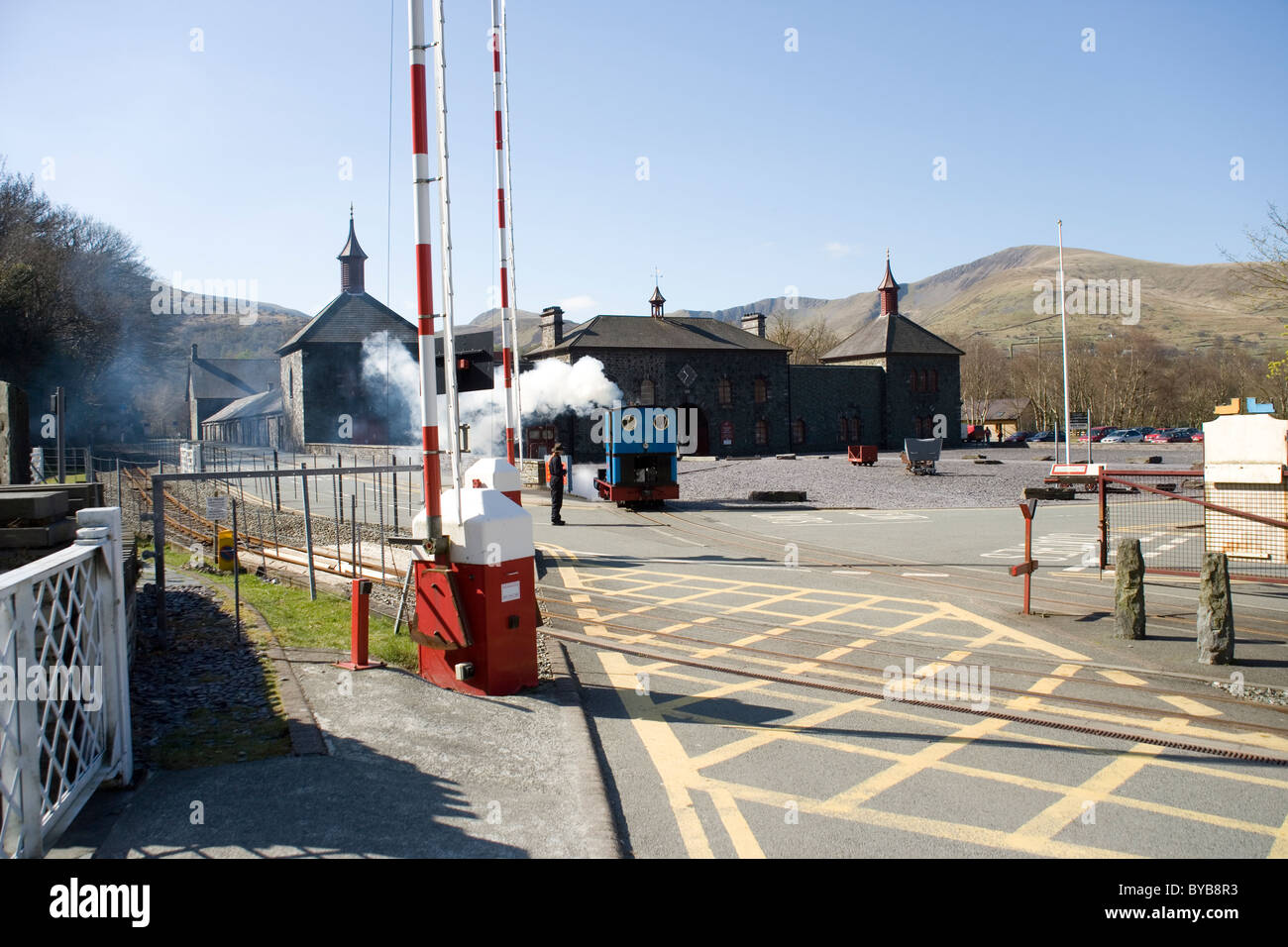 Welsh Slate Museum and the Llyn Padarn railway steam train in Llanberis ...