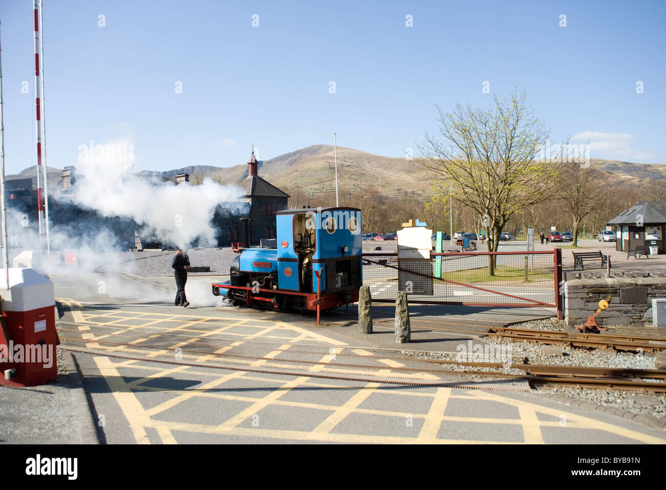 Welsh Slate Museum and the Llyn Padarn railway steam train in Llanberis ...