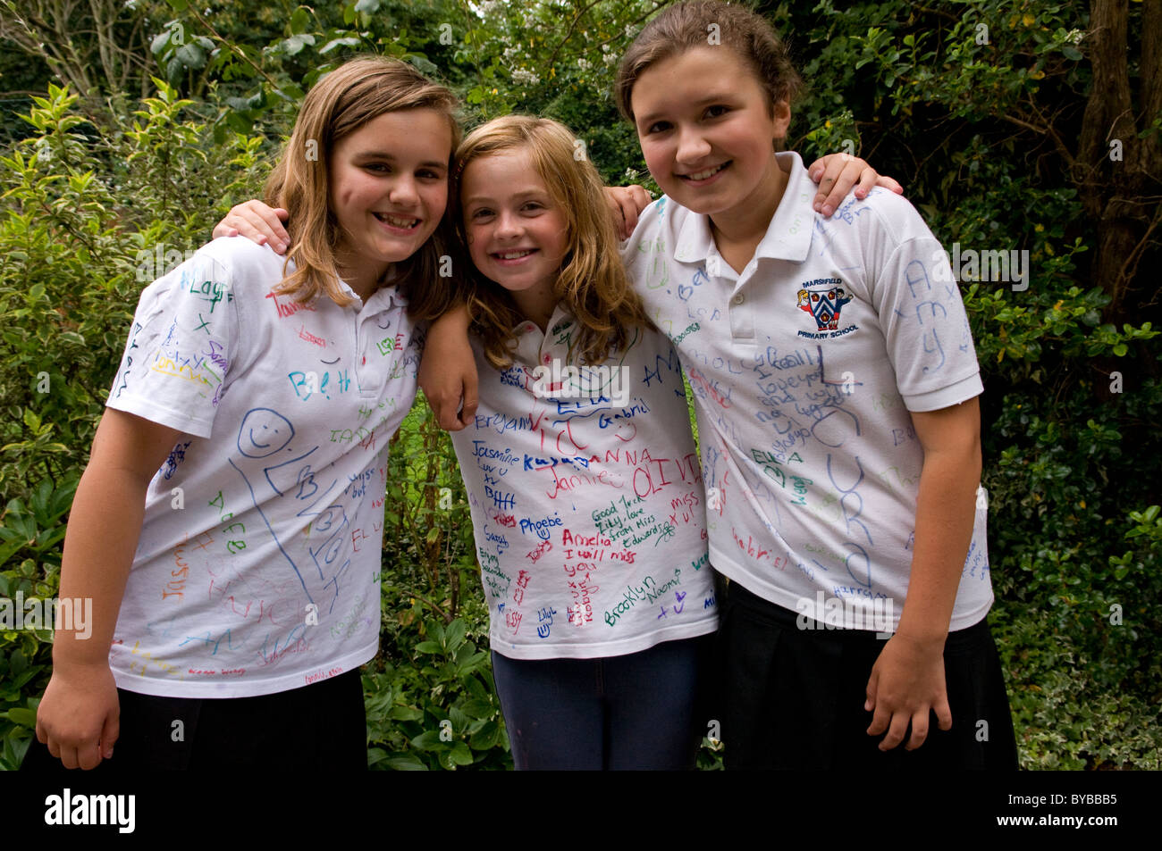 Portrait of three school girls at a school leavers party Stock Photo ...