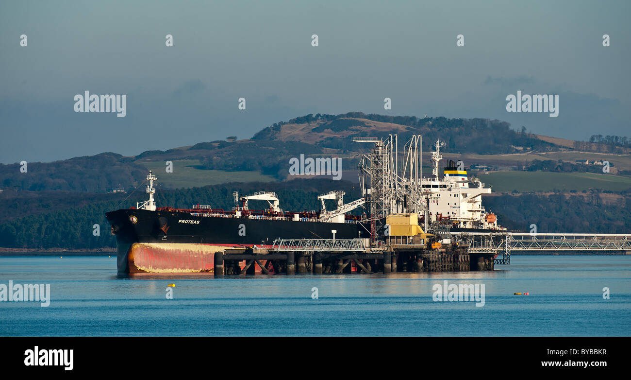 Oil Tanker at Hound point in the River Forth - taking on a cargo of ...