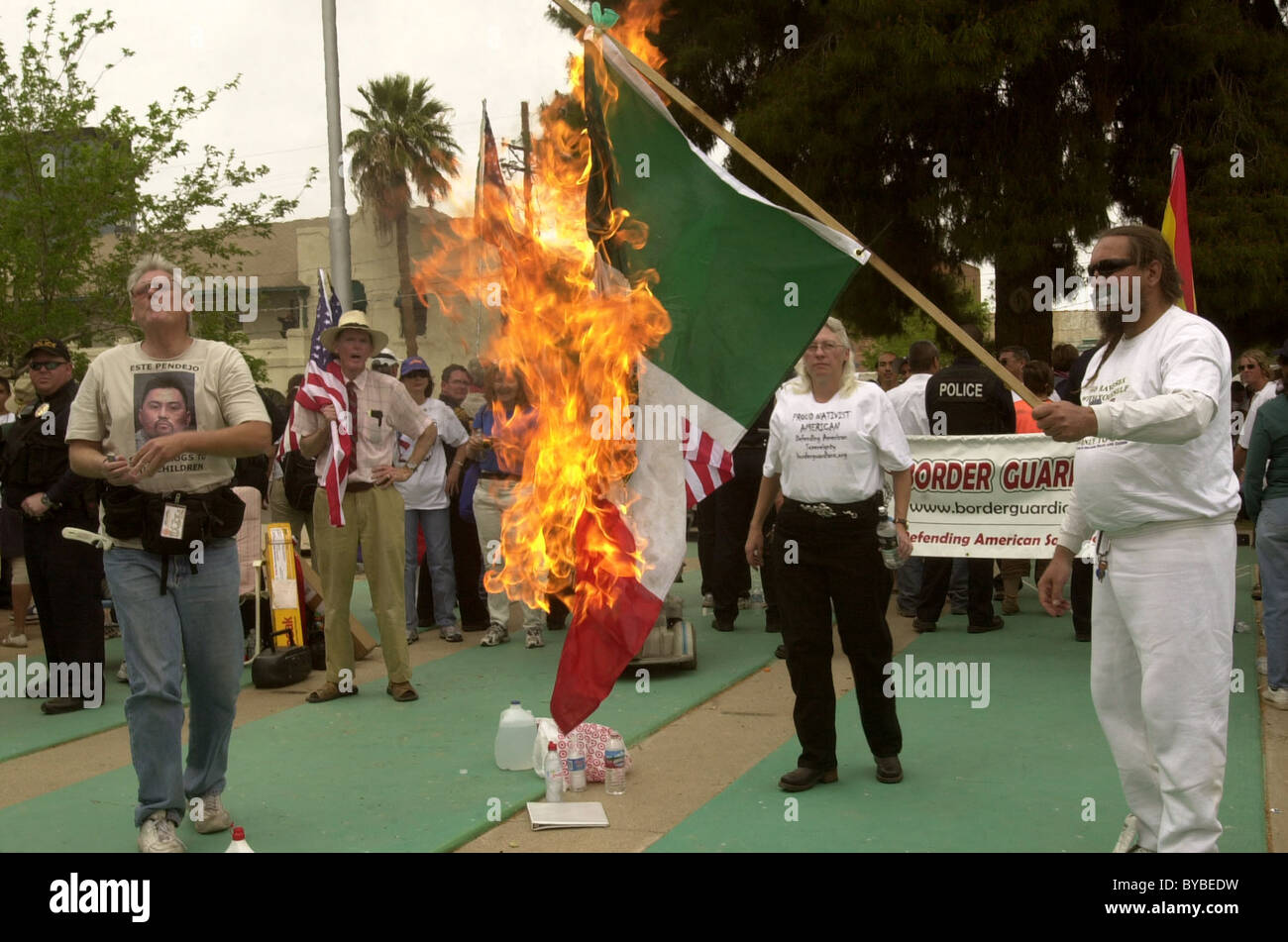 Flag burn hi-res stock photography and images - Alamy