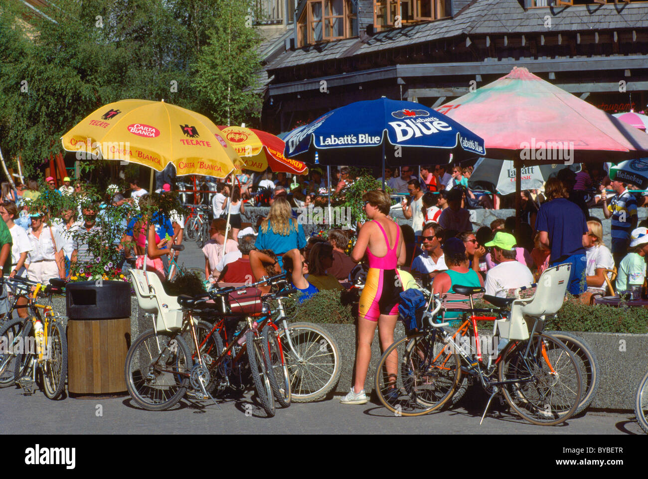 Bistro restaurant activities hi-res stock photography and images - Alamy