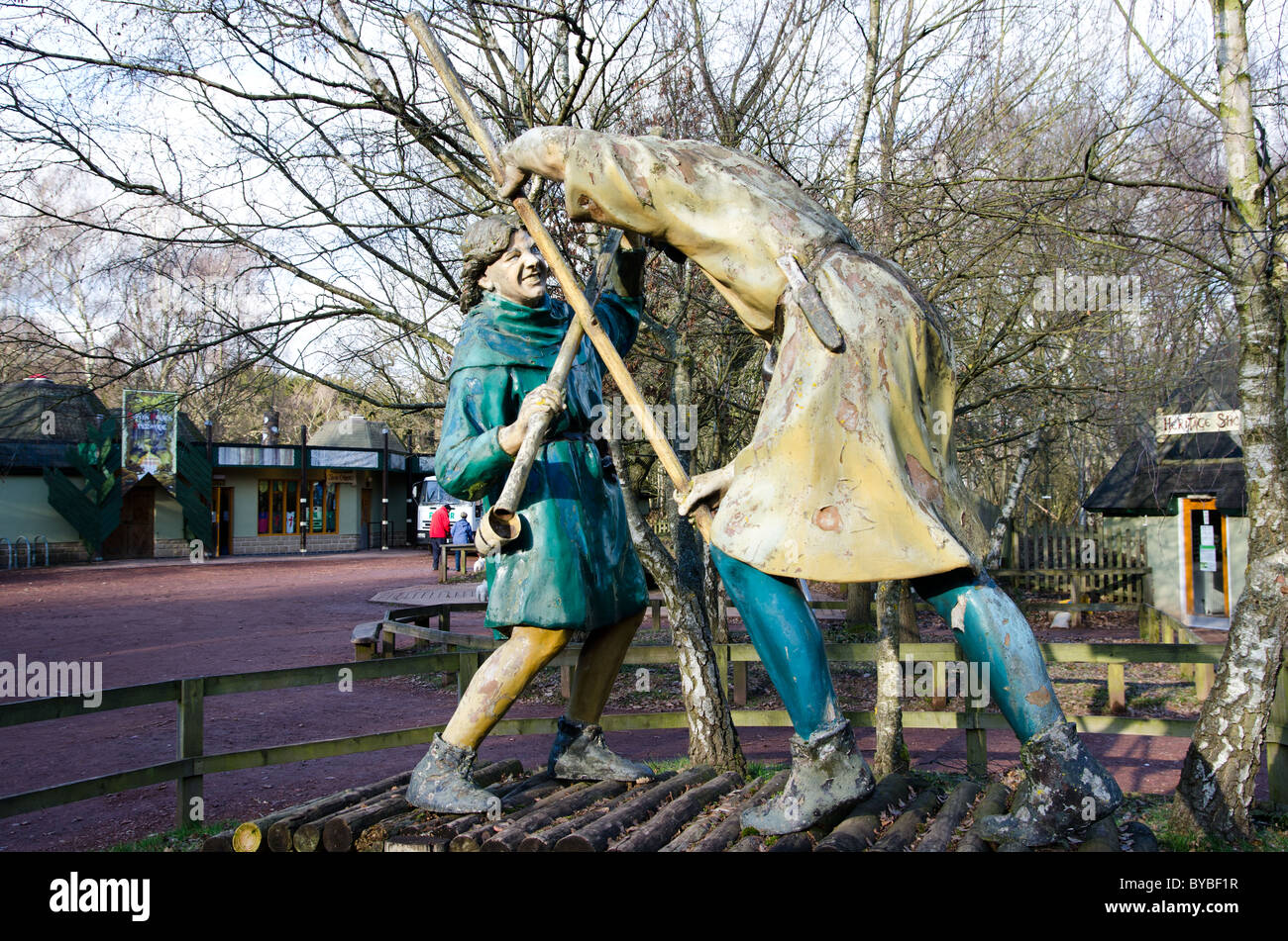 Statue of Robin Hood and Little John, Sherwood Forest in winter Stock ...