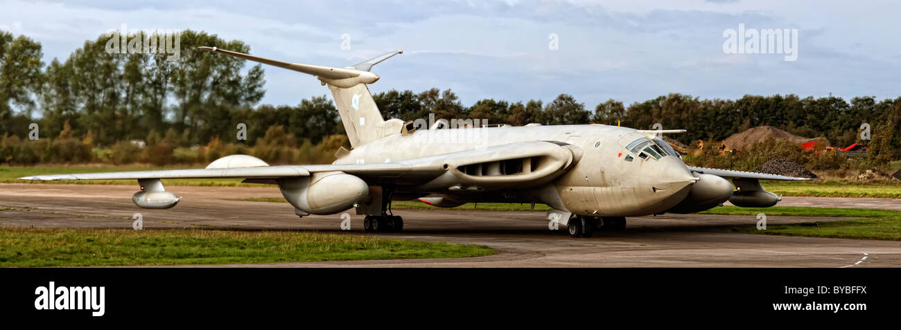 Raf victor cold war v bomber hi-res stock photography and images - Alamy