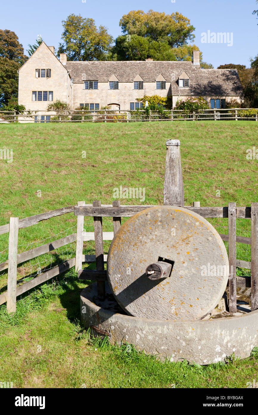 Apple cider mill hi-res stock photography and images - Alamy