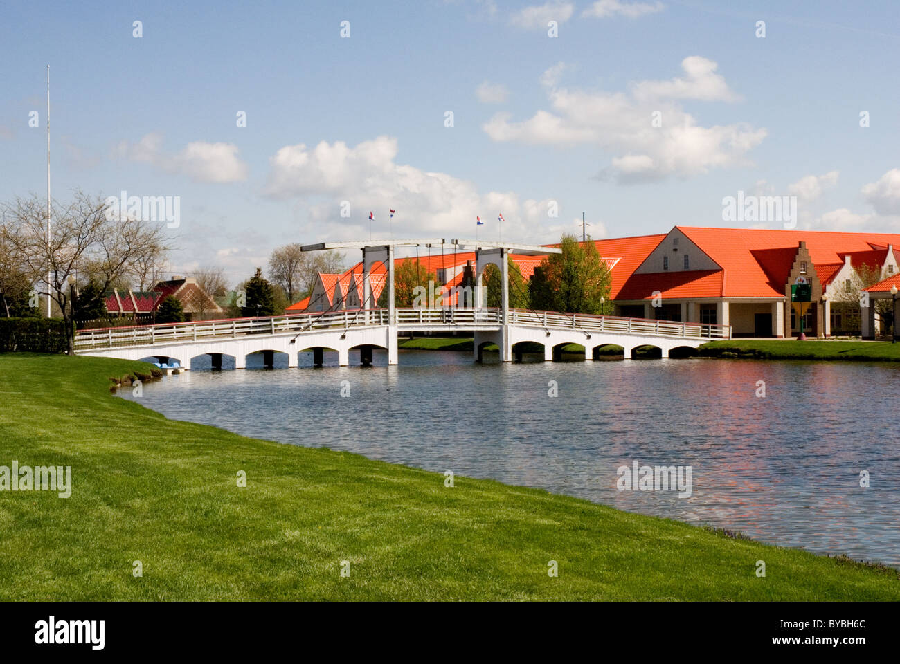 Dutch village draw bridge holland hi-res stock photography and images ...