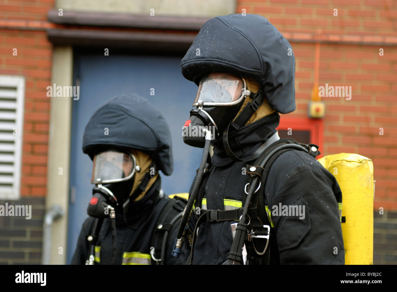 Scba mask hi-res stock photography and images - Alamy