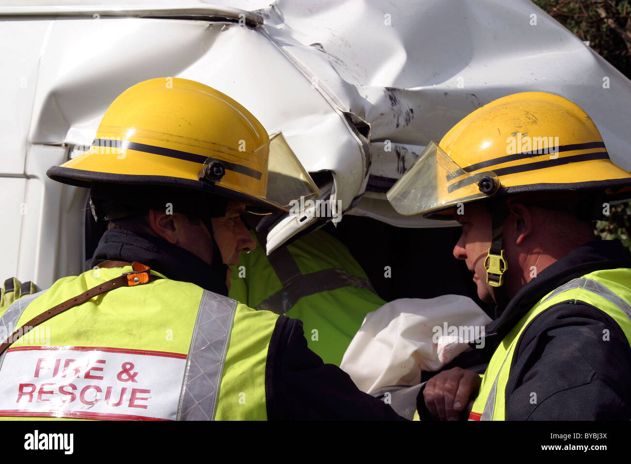 Paramedic and fire crews hi-res stock photography and images - Alamy