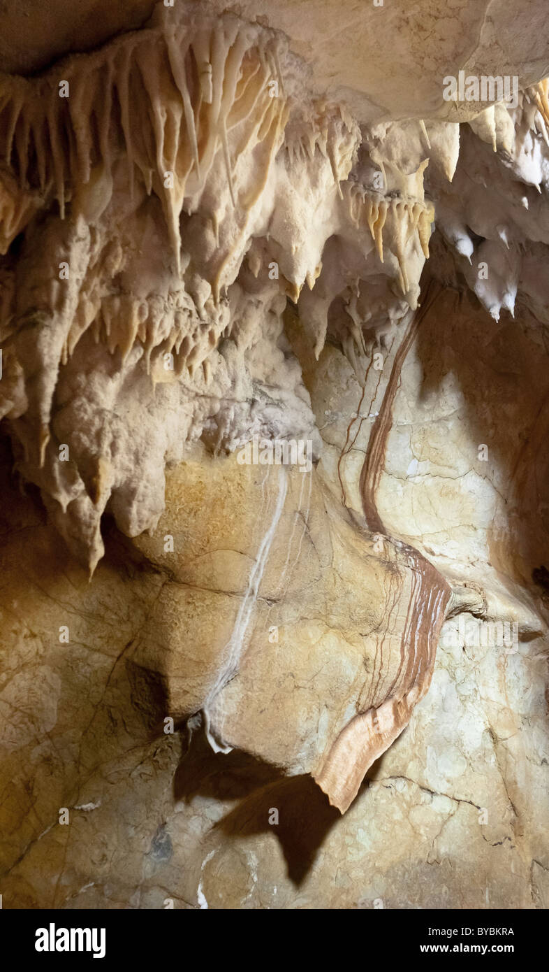 Cave stalactites stalagmites pillar hi-res stock photography and images ...