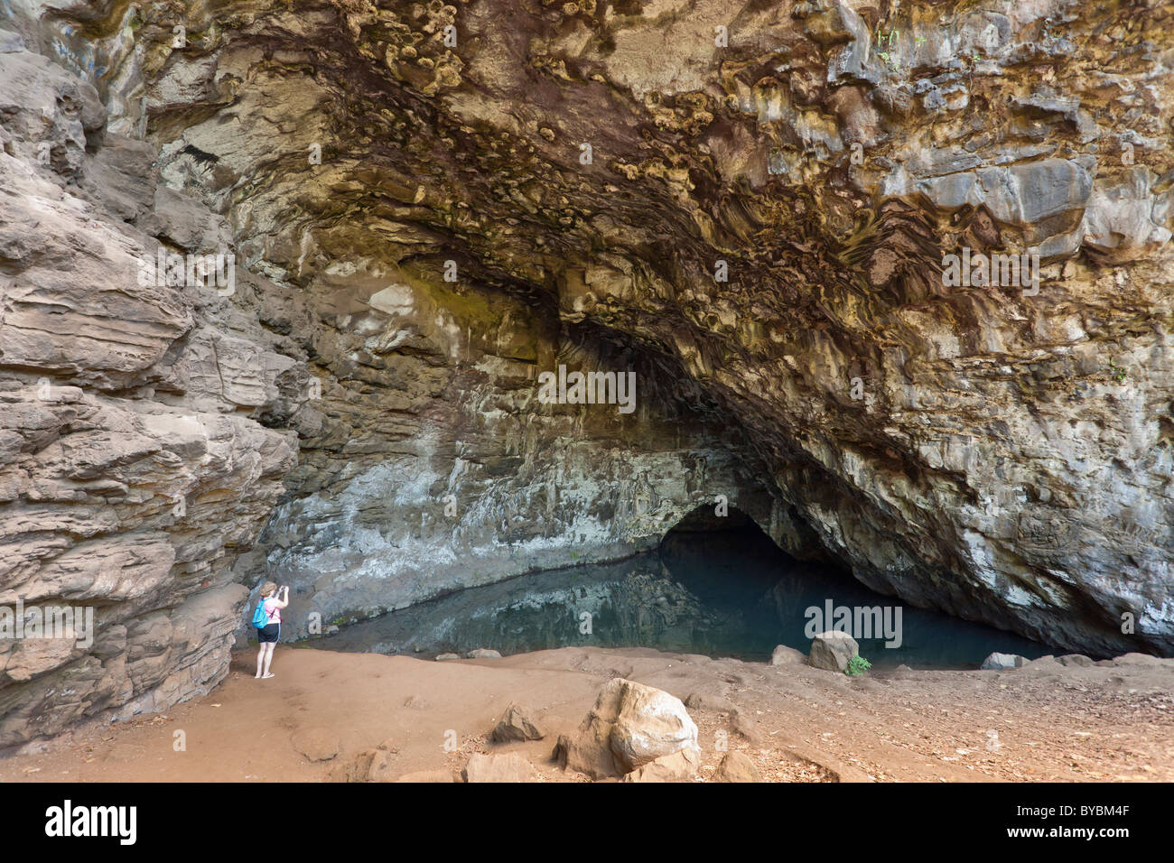 Wet cave kauai hi-res stock photography and images - Alamy