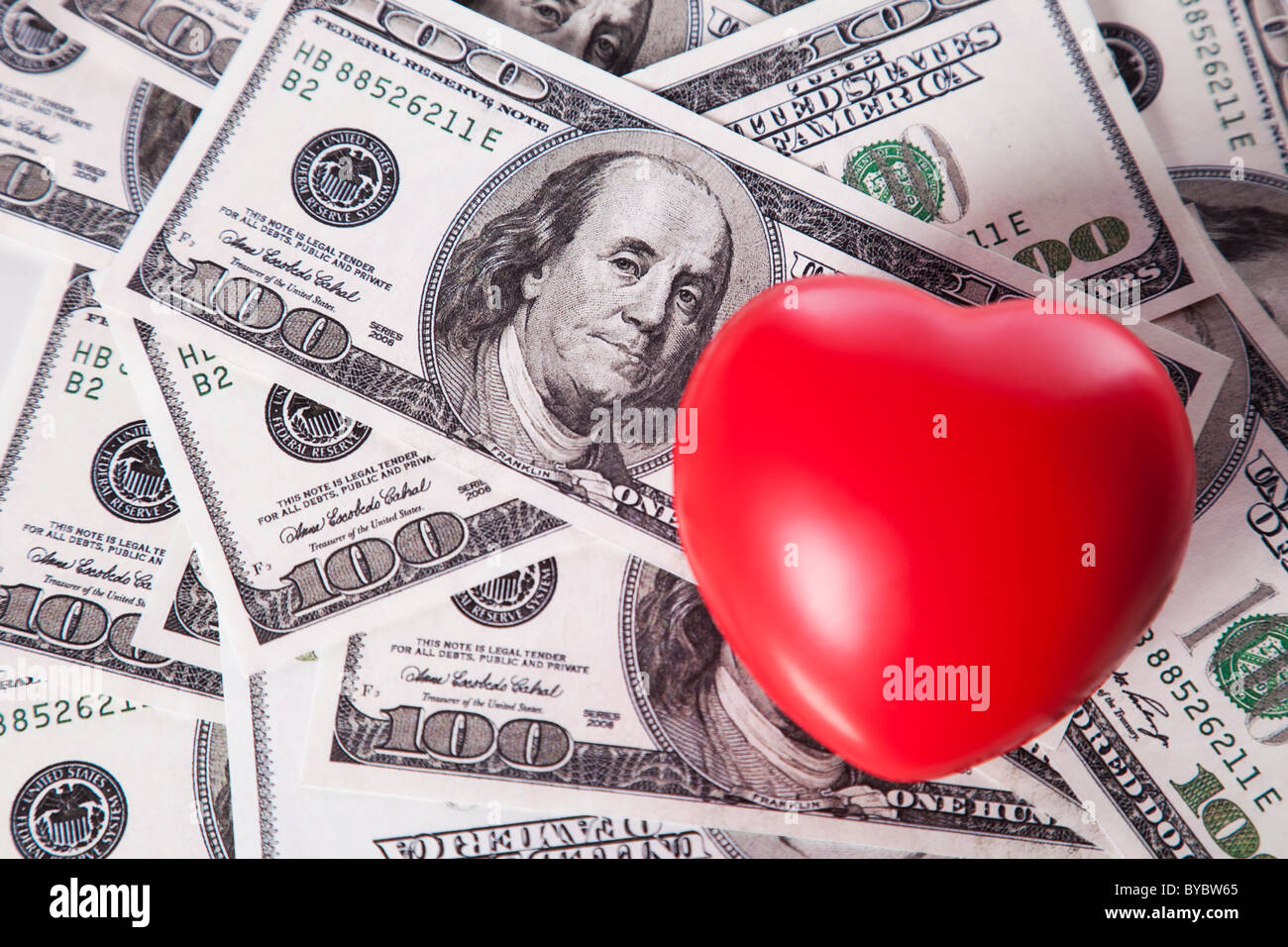 Dollar heart hi-res stock photography and images - Alamy