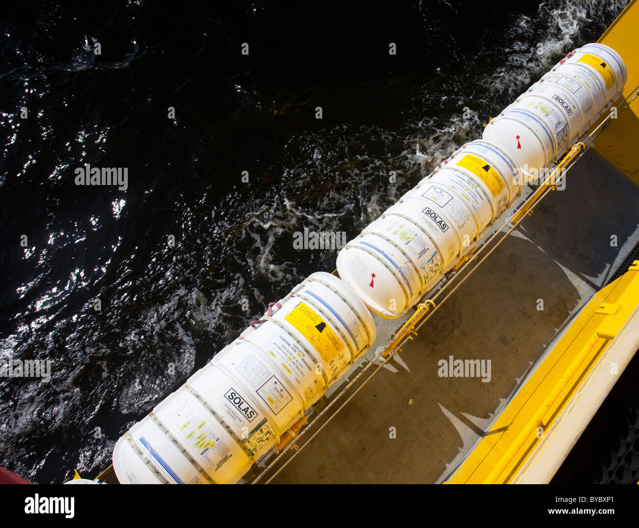Inflatable Liferaft Stock Photos & Inflatable Liferaft Stock Images - Alamy
