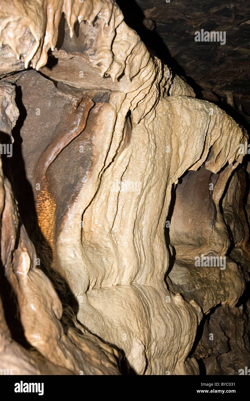 Flowstone cave hi-res stock photography and images - Alamy