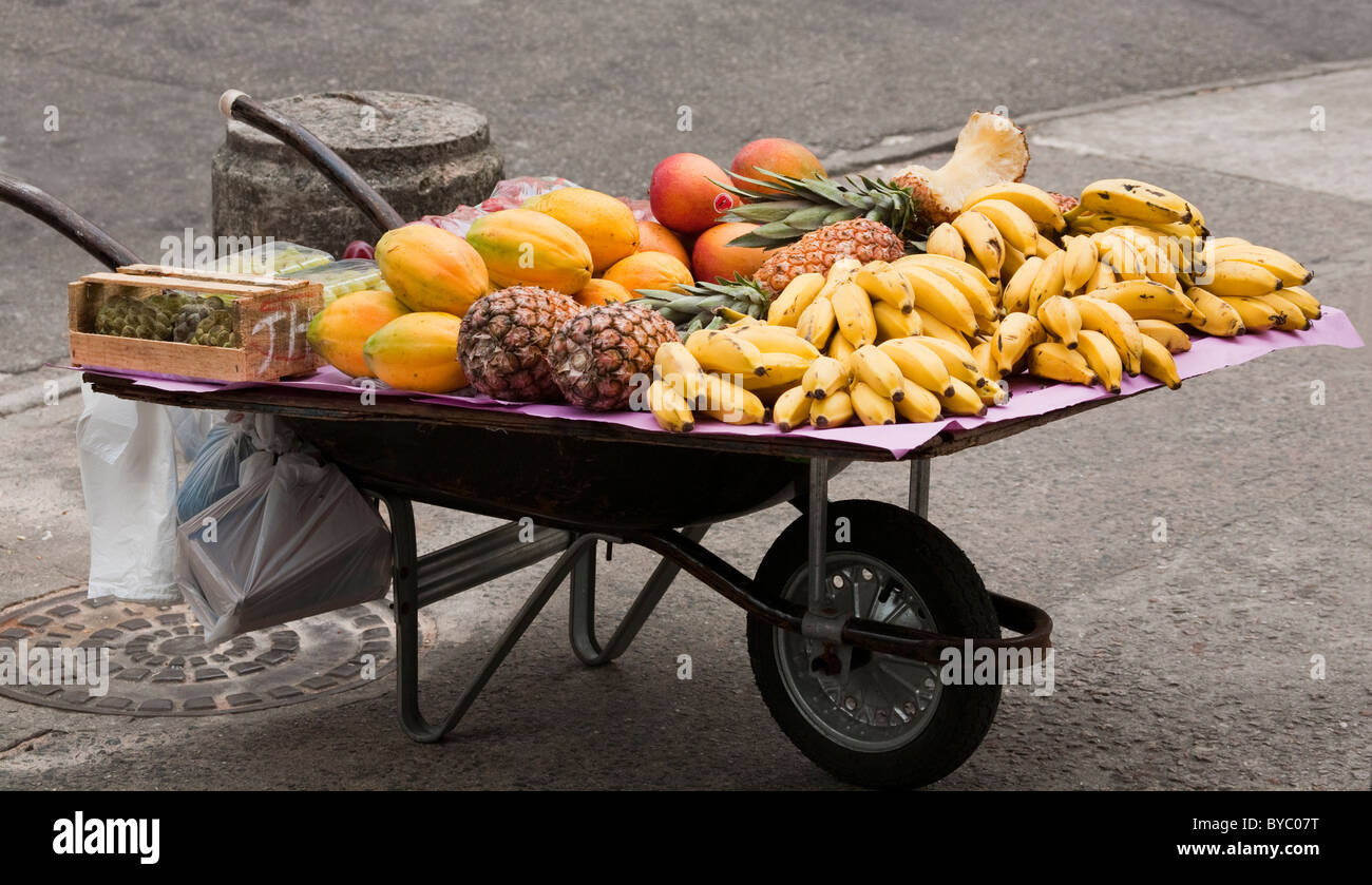 Wheelbarrows of bananas hi-res stock photography and images - Alamy