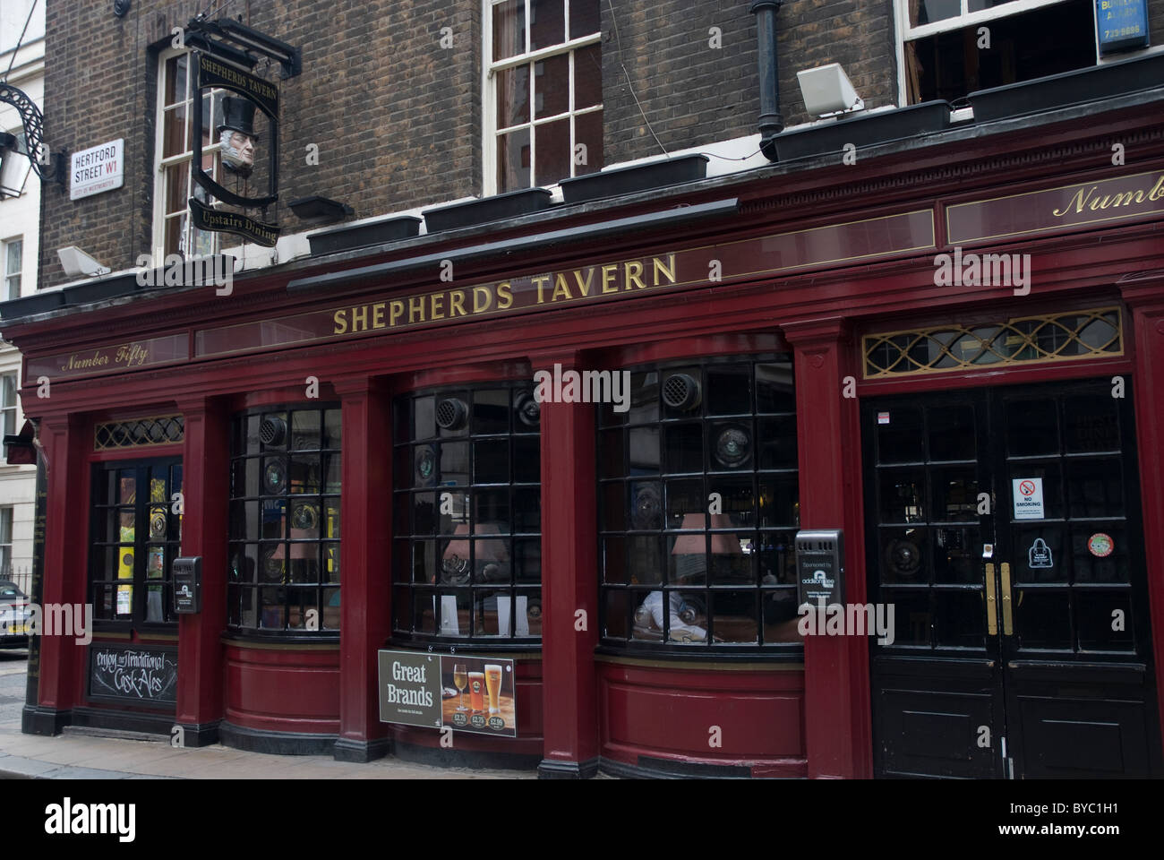 Shepherds Tavern Hertford Street London W1 Stock Photo - Alamy