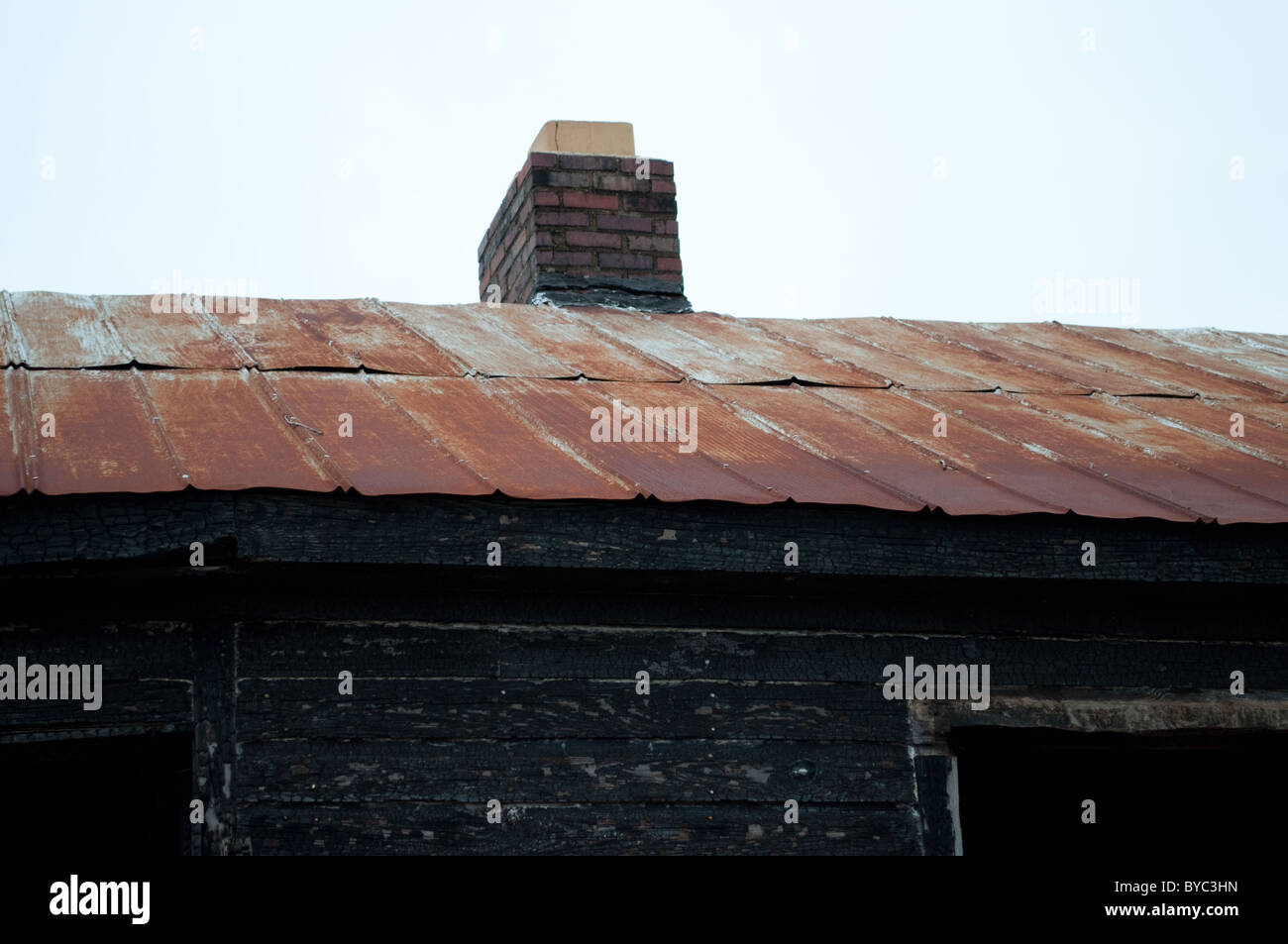 Rusty tin roof hi-res stock photography and images - Alamy