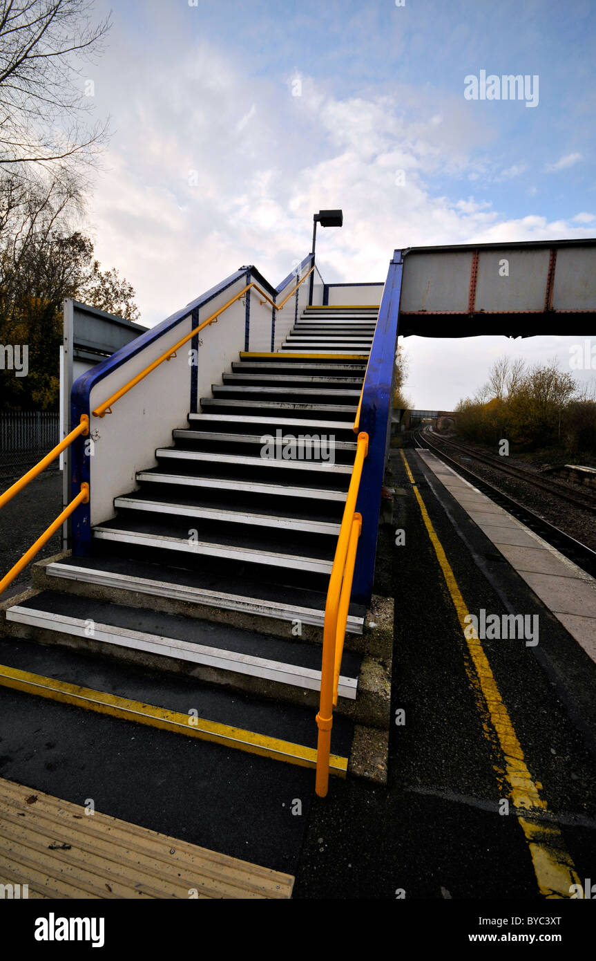 Aldermaston Station Berkshire UK Platform Tracks Foot Bridge Stock ...