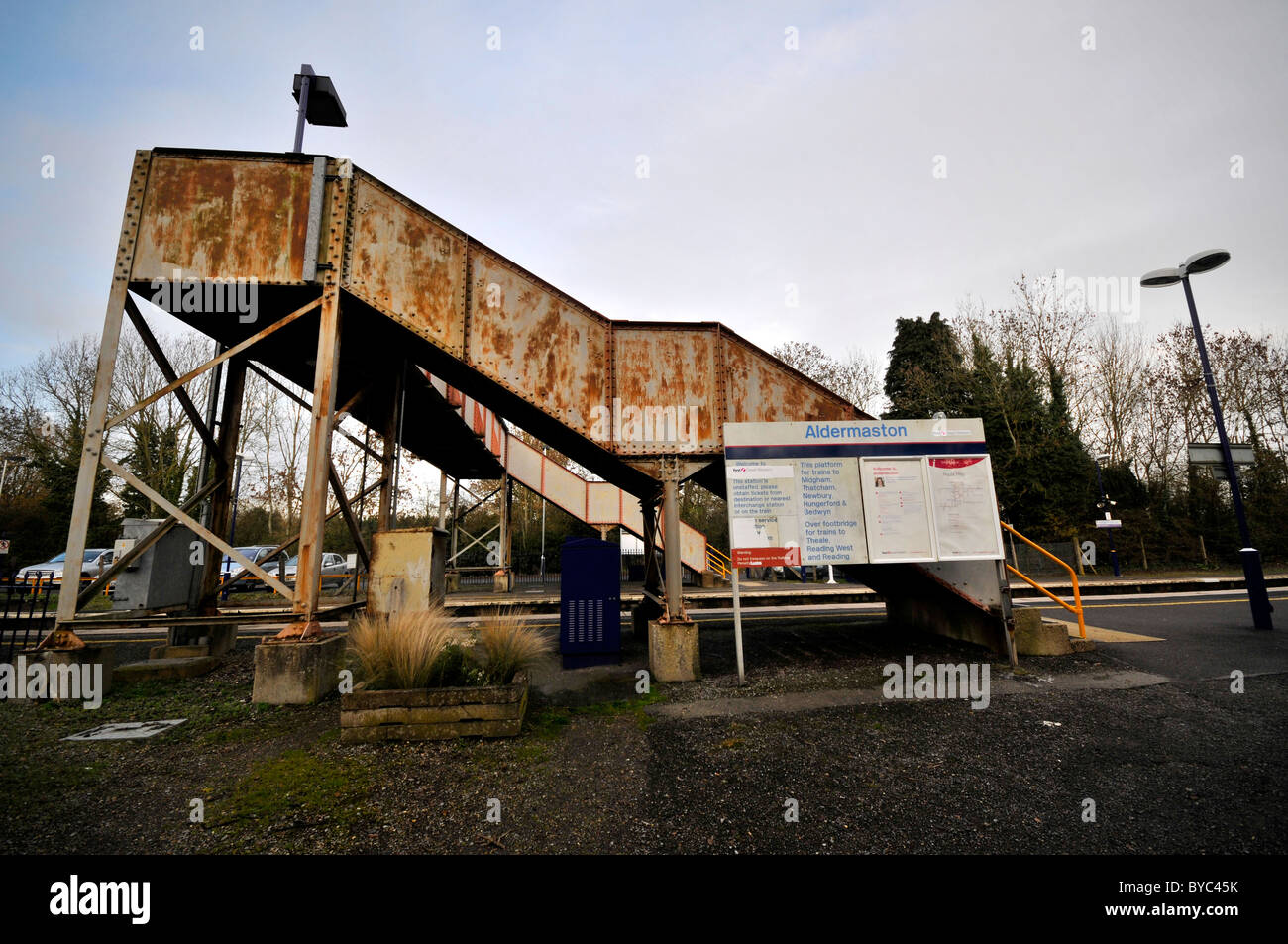 Aldermaston Station Berkshire UK Platform Tracks Foot Bridge Stock ...