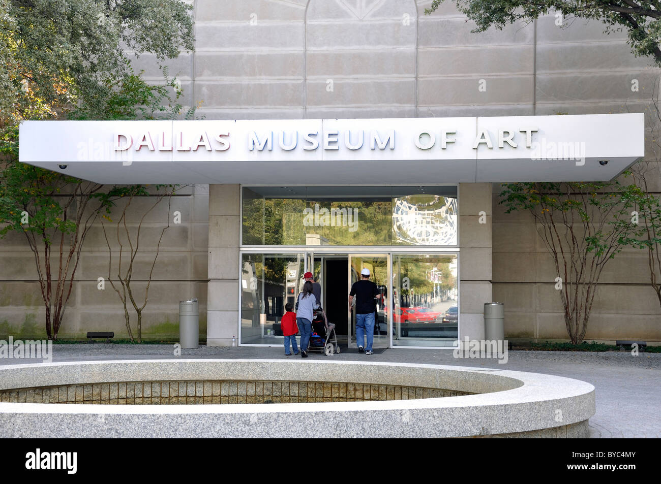Dallas museum of art exterior hi-res stock photography and images - Alamy