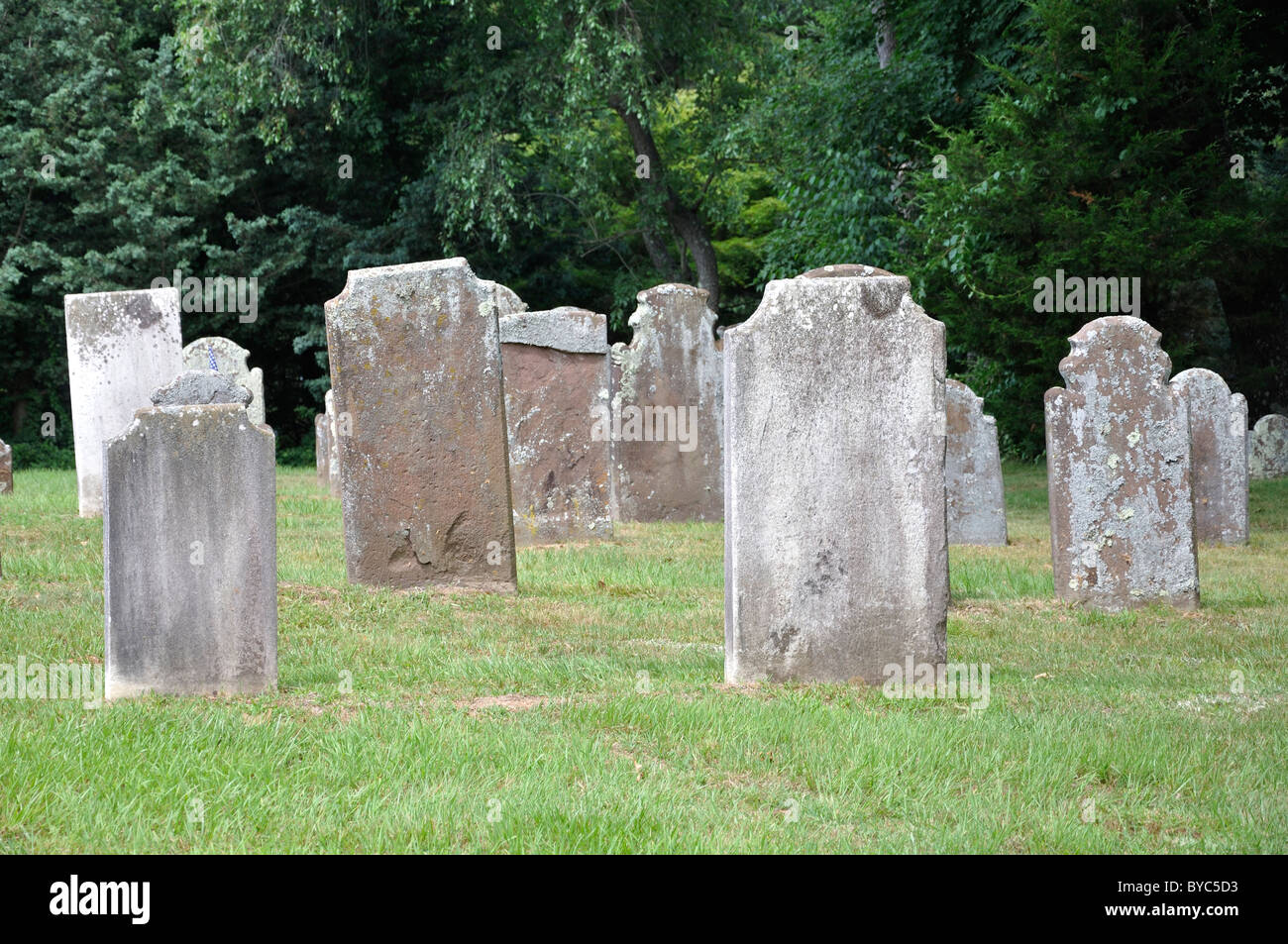 1700s graves tombstones hi-res stock photography and images - Alamy